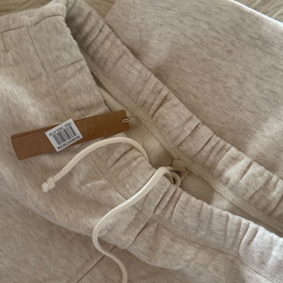 SKIMS | Pants & Jumpsuits | Skims Neutral Sweatpants | Poshmark